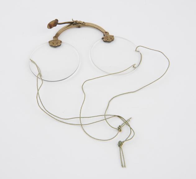 Early Chinese folding rimless eyeglasses with large round pebble lenses ...