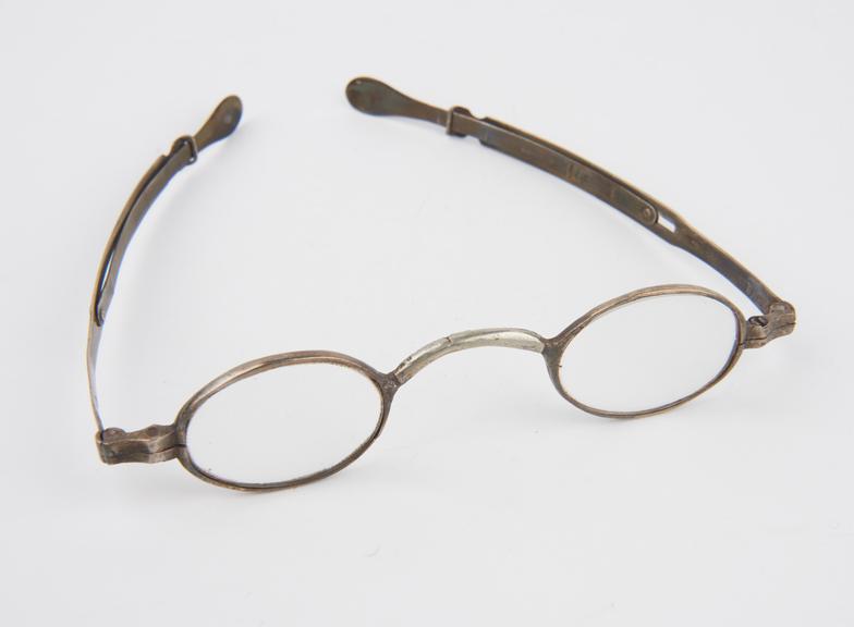 Spectacles with sliding side-arms | Science Museum Group Collection