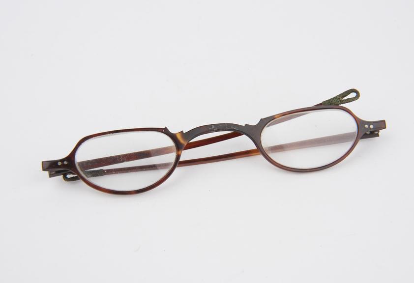 Pantoscopic spectacles with one piece side-arms | Science Museum Group ...