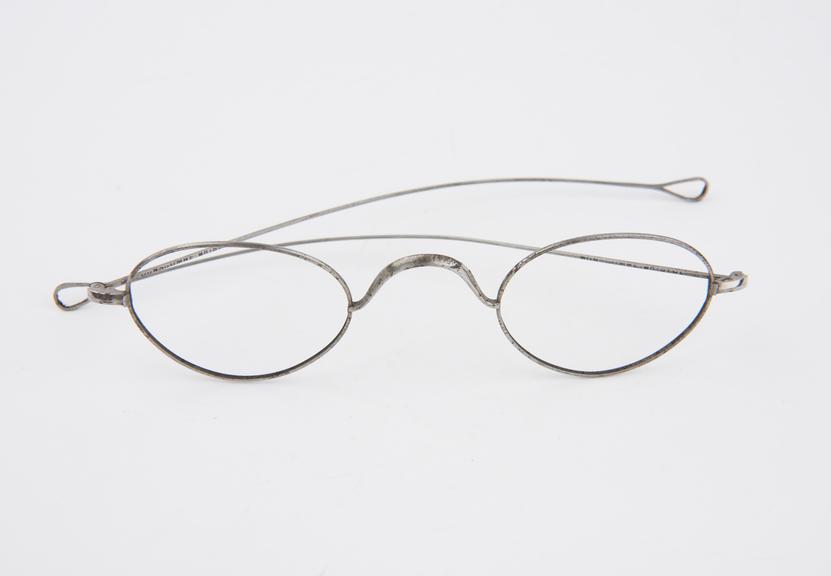 Pantoscopic spectacles with one piece side-arms | Science Museum Group ...
