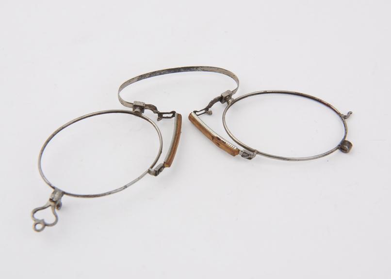 Nickelled clip folding eyeglass frame with project | Science Museum ...