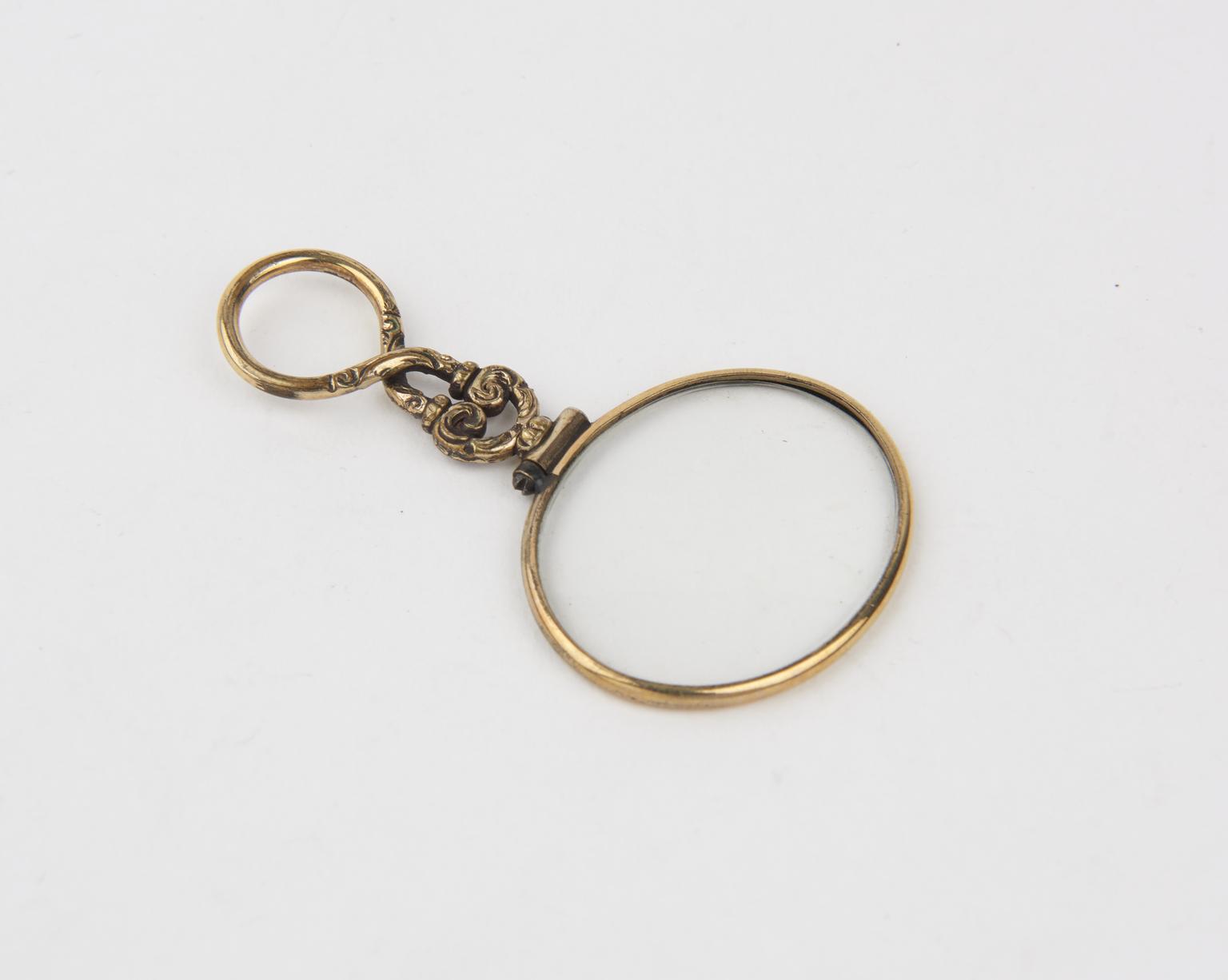 Oval quizzing glass hand magnifer with carrying loop | Science Museum ...