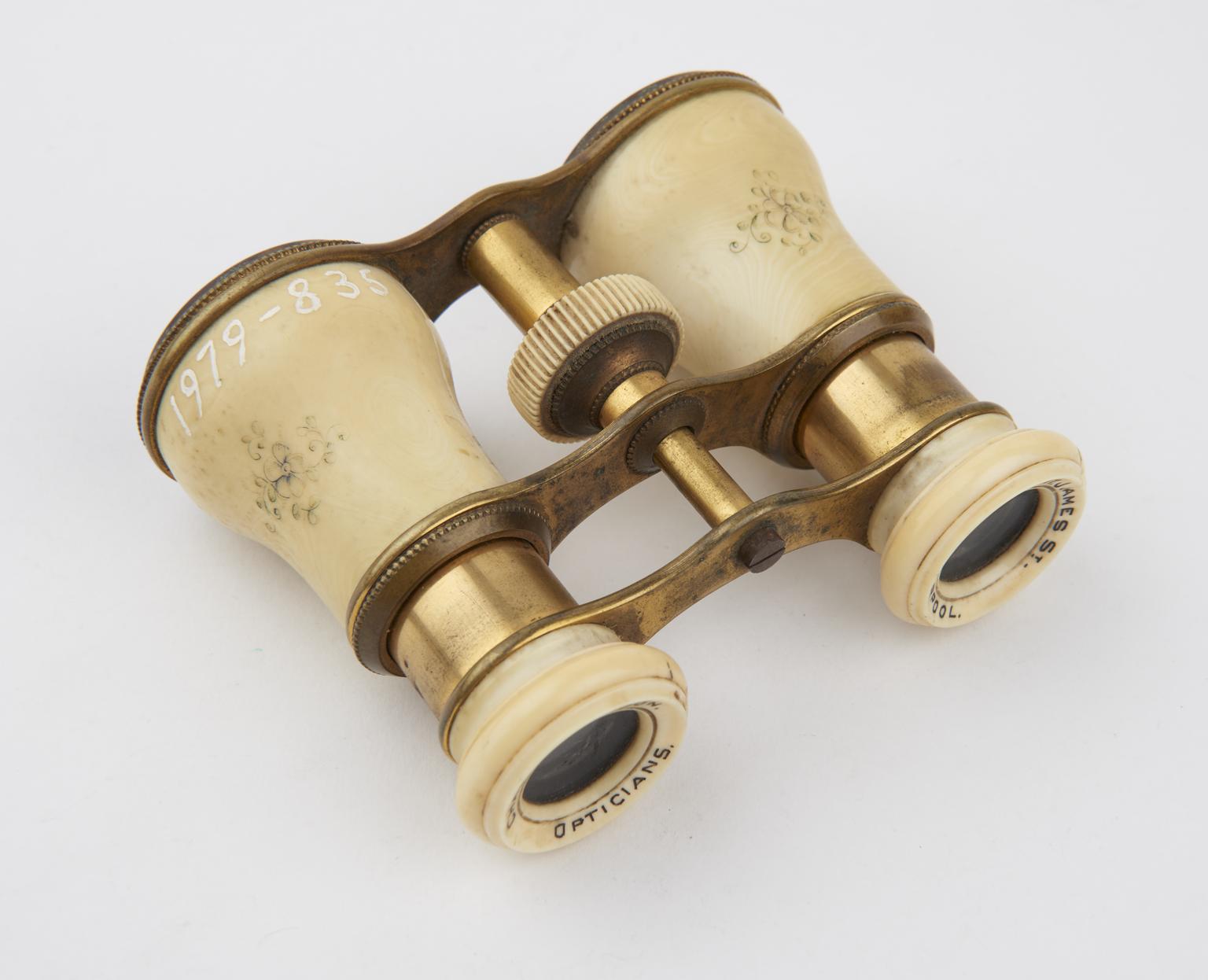 Pair of opera glasses with ivory and brass body | Science Museum Group ...