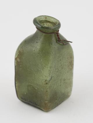 Glass bottle | Science Museum Group Collection