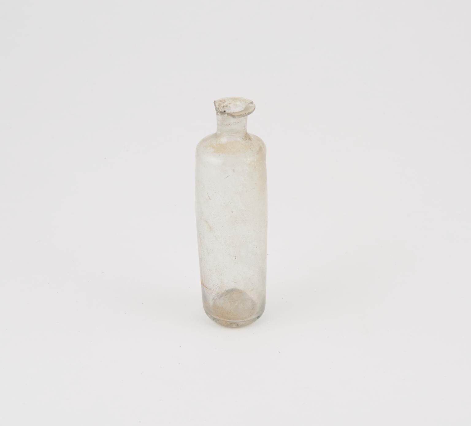 Glass bottle, cylindrical | Science Museum Group Collection