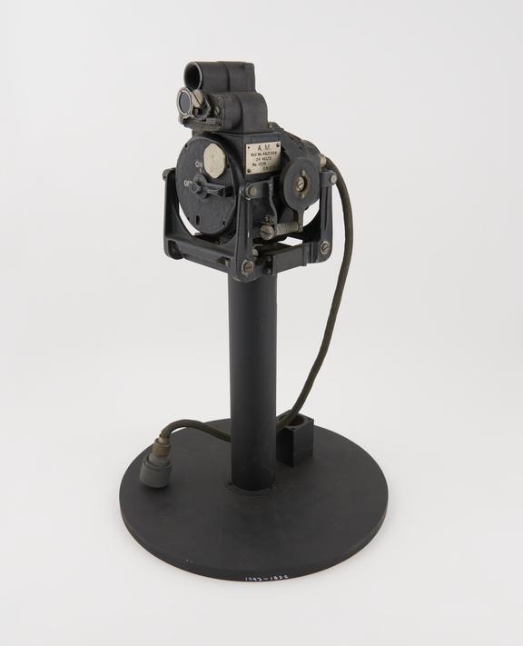 Gyro gun sight | Science Museum Group Collection