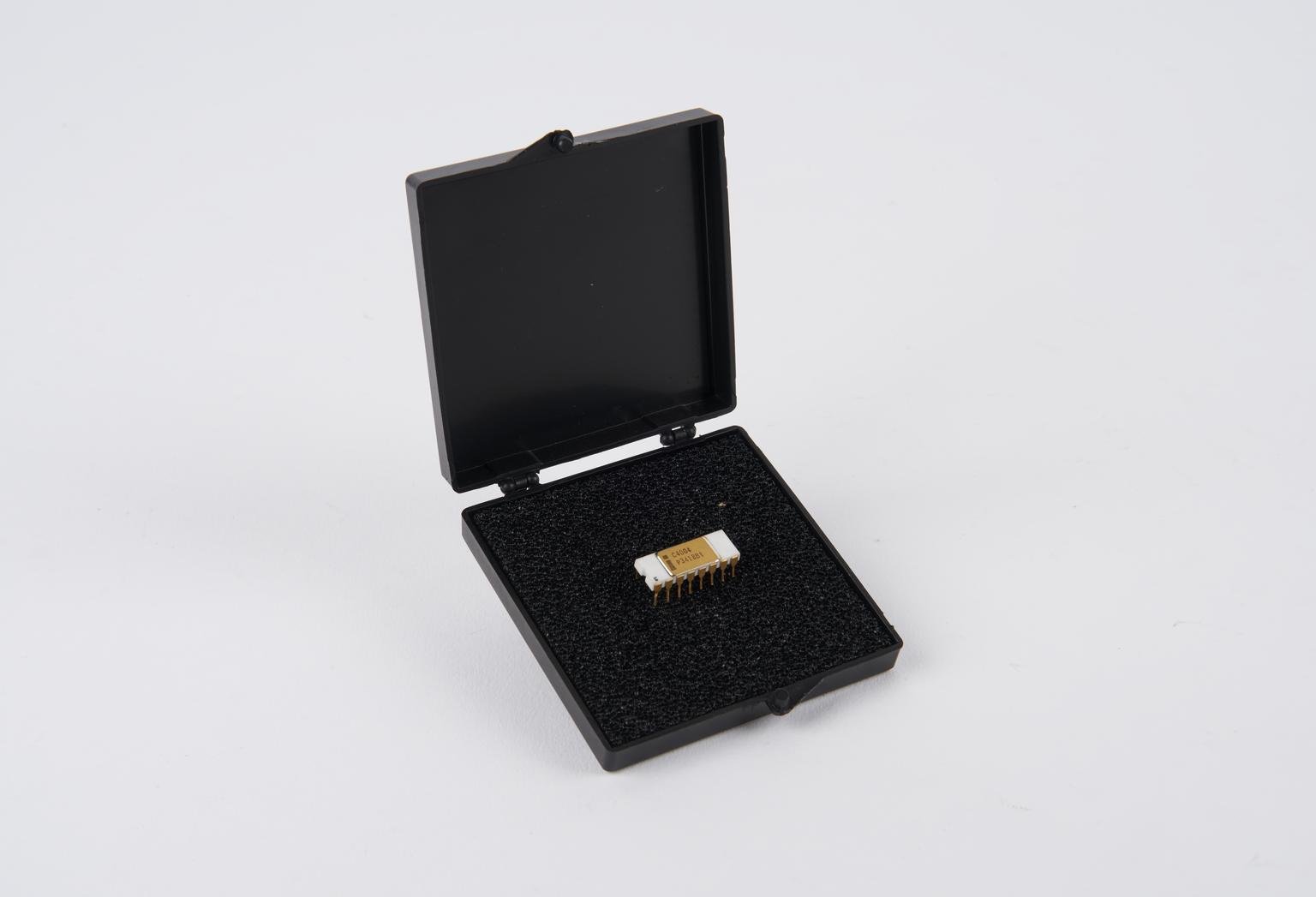 Intel 4004 processor, 1971 | Science Museum Group Collection