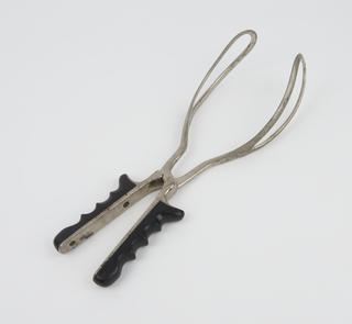 Simpson-type obstetrical forceps | Science Museum Group Collection