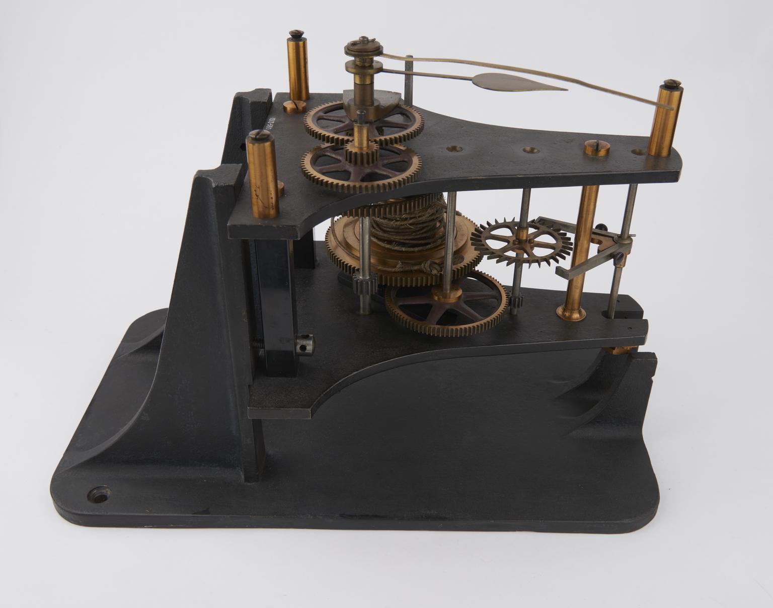 Bain's subsidiary electric clock | Science Museum Group Collection