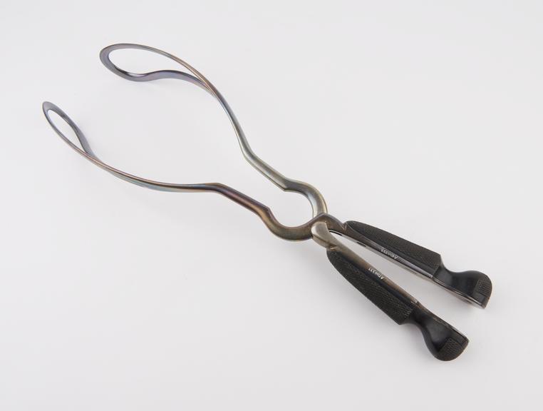 Barnes obstetrical forceps | Science Museum Group Collection