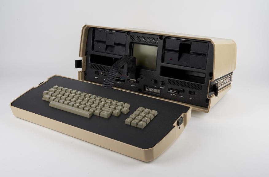 Osborne 1 'luggable' microcomputer, 1981 | Science Museum Group Collection