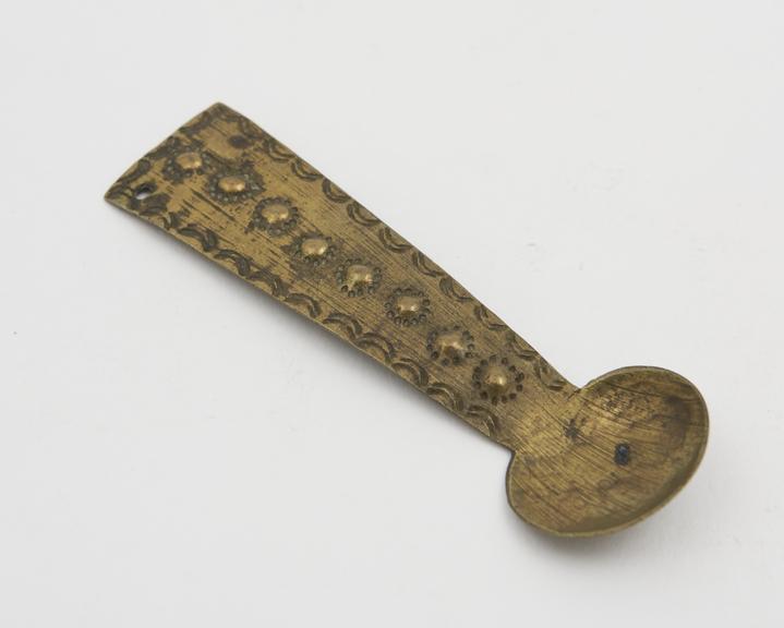 Spoon used by the Ashantees and Fantees for weighing out gold dust ...