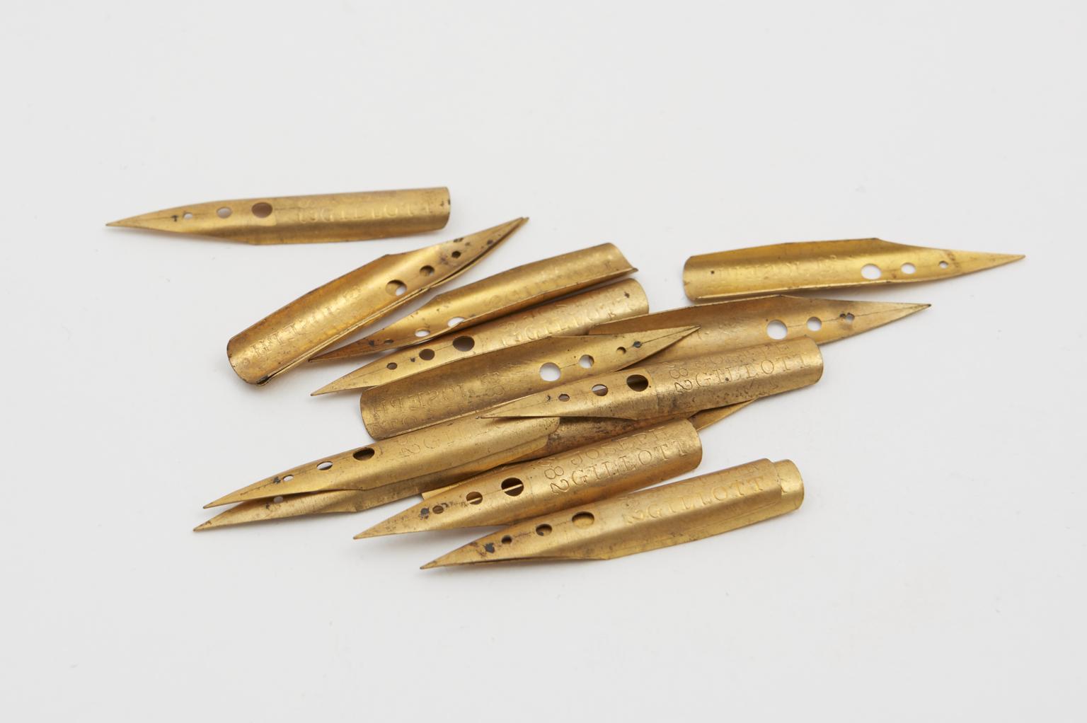 Gilt pens. Manufactured by J. Gillott | Science Museum Group Collection