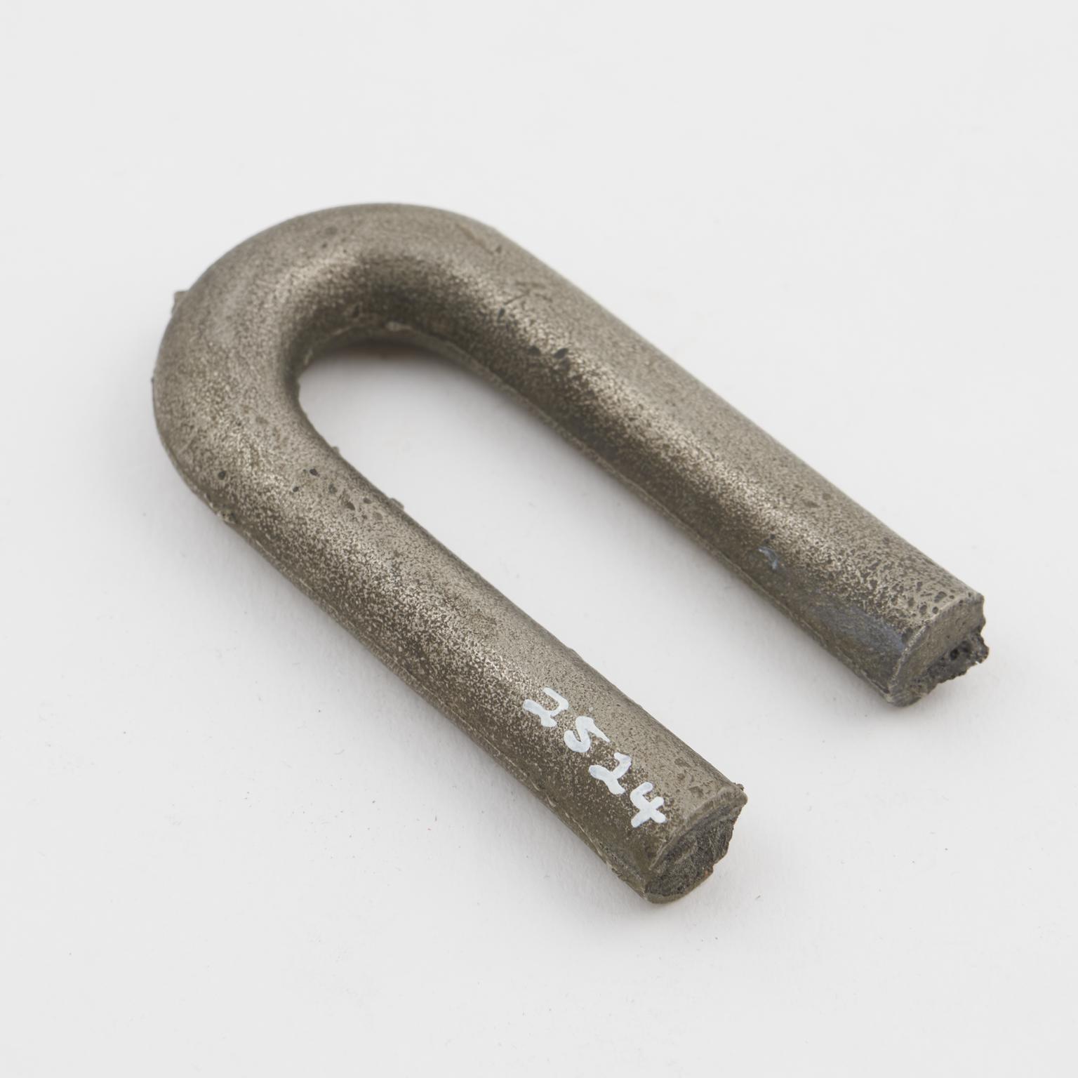 Nickel cast into the form of a horse-shoe magnet and keeper | Science ...