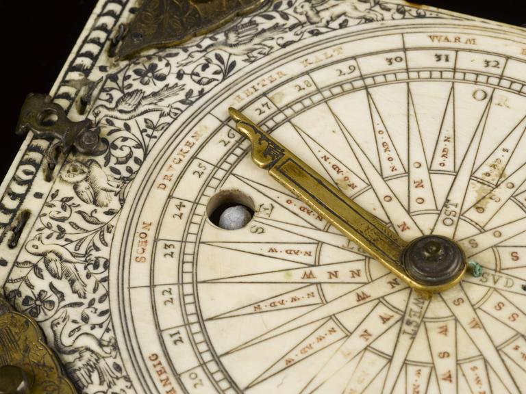 Tablet Sundial | Science Museum Group Collection