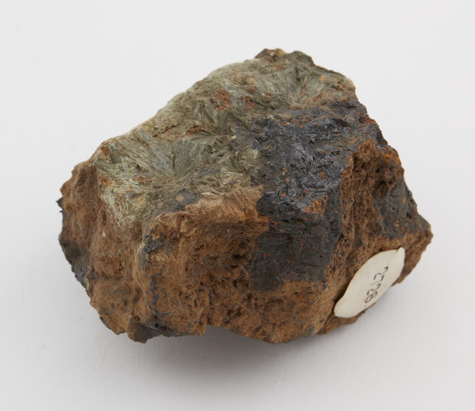 Magnetic iron ore from near Torquay, Devonshire | Science Museum Group ...