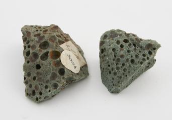 Vesicular green slag from the blast-furnaces at Newland Iron Works ...