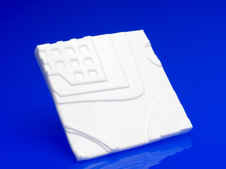 Sample of shape-memory polymer foam | Science Museum Group Collection