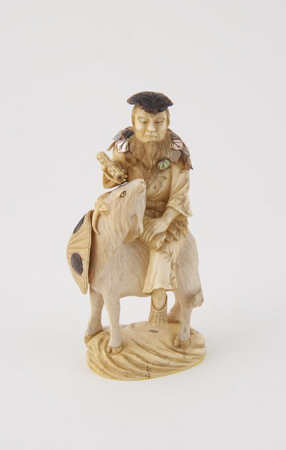 Ivory statue of the deity Shen Nung | Science Museum Group Collection