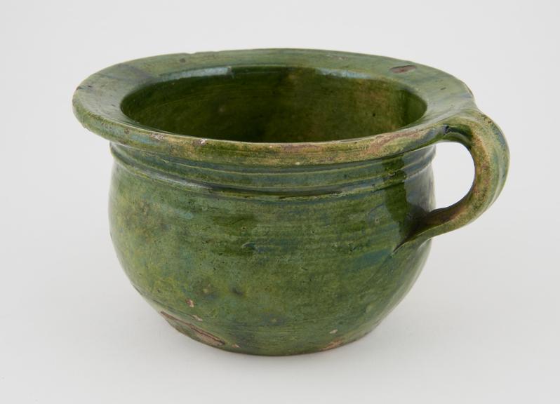 Chamber pot, England, 1501-1700 | Science Museum Group Collection