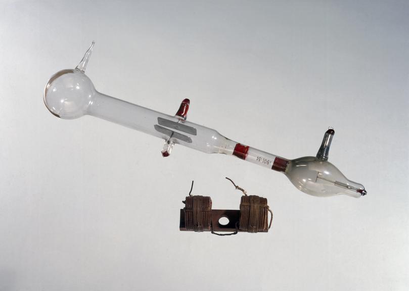 Tube used in the discovery of the electron, about 1896 | Science Museum ...