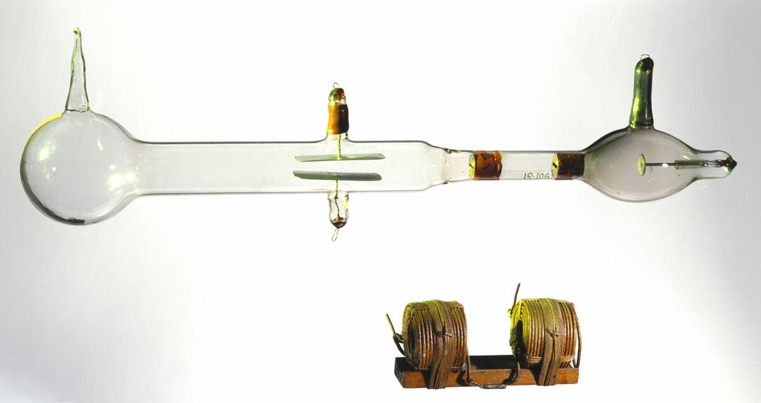 Tube used in the discovery of the electron, about 1896 | Science Museum ...