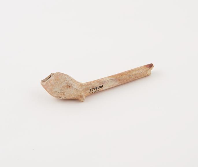 Clay tobacco pipe | Science Museum Group Collection