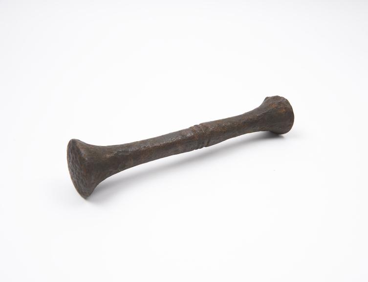Double-ended iron pestle with slightly bulbous handle | Science Museum ...