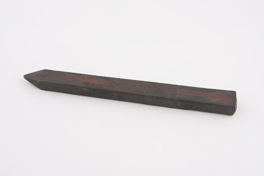 Cutting tool for flint working, European,19th century | Science Museum ...