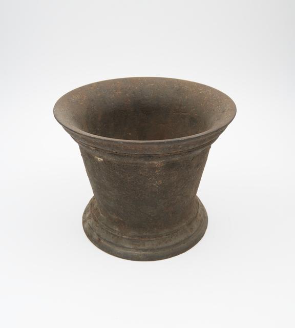 Iron bell-shaped mortar | Science Museum Group Collection