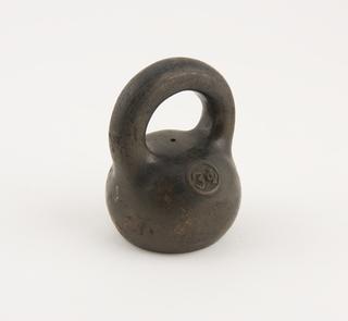 Cast bronze bell shaped weight, Russian, 1801-1900 | Science Museum ...