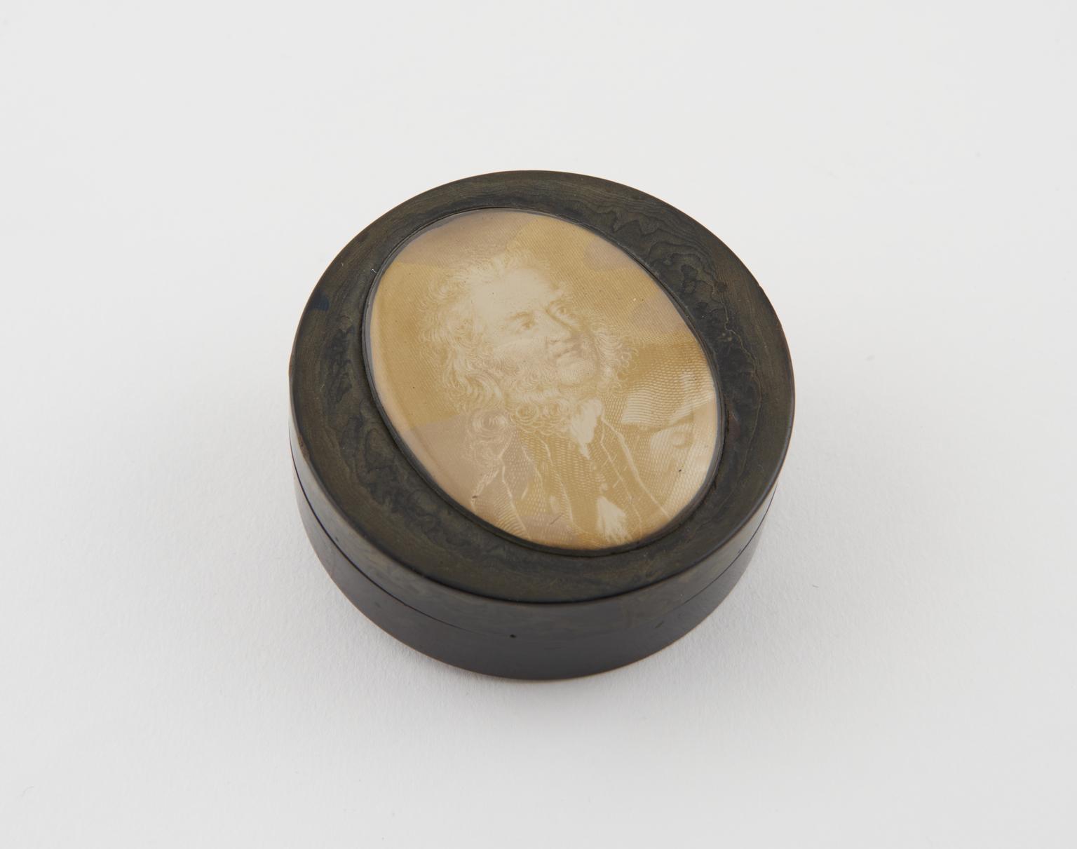 Horn snuff box | Science Museum Group Collection
