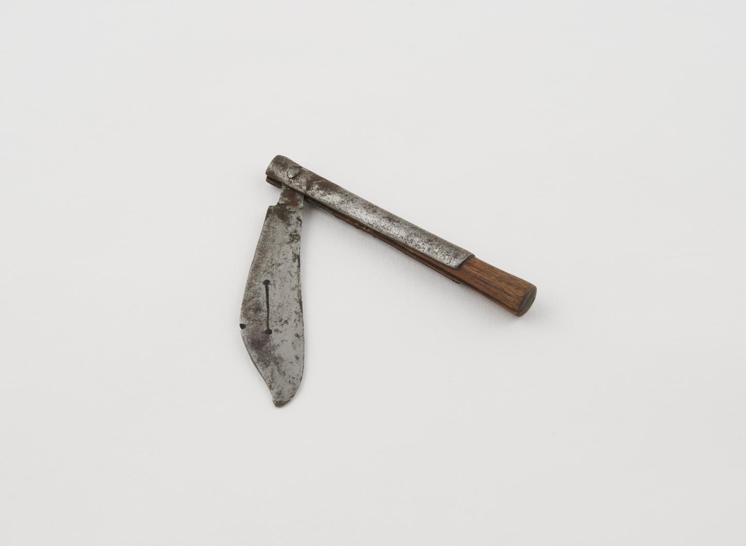 Soft black leather case holding two steel cut-throat razors | Science ...