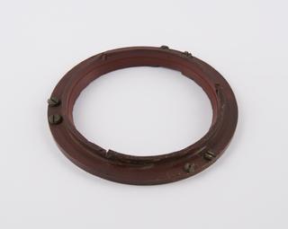 Distributor ring from the 3-cylinder | Science Museum Group Collection