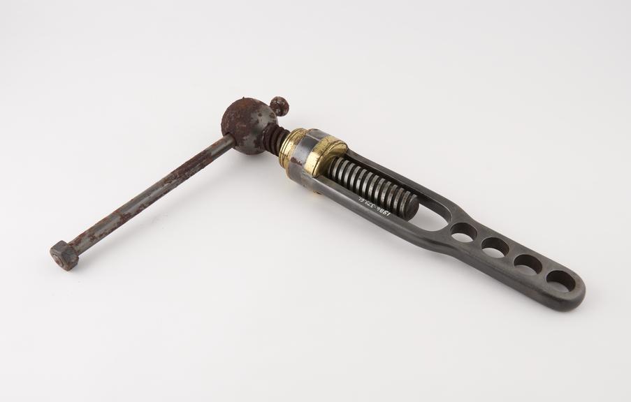 Screw clamp for Thompson's tooth shears | Science Museum Group Collection