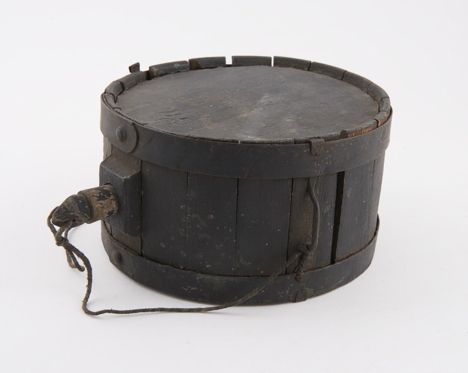 Military water bottle, with peg stopper | Science Museum Group Collection