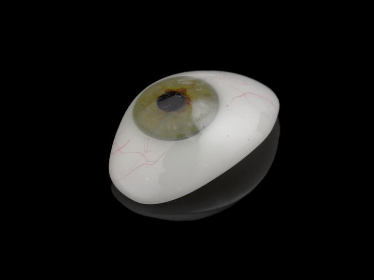 A collection of 200 artificial glass eyes (ocular prostheses) | Science ...