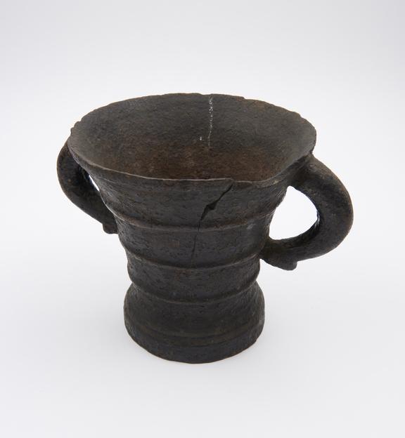 Small bell-shaped mortar | Science Museum Group Collection