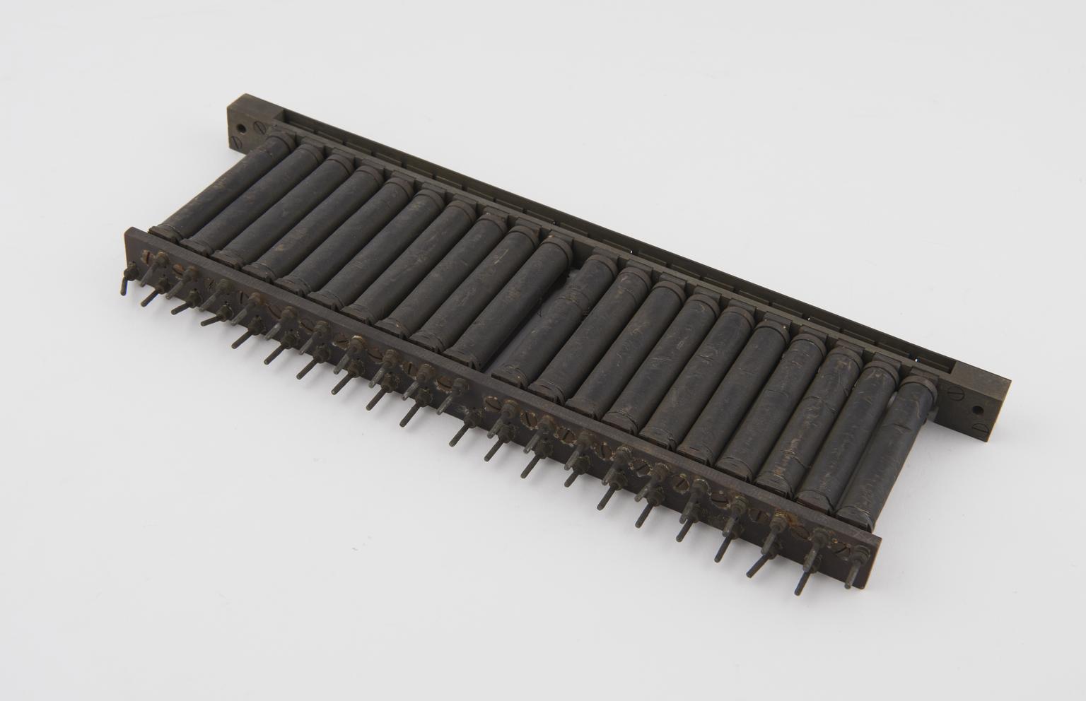 Set of 20 self-restoring grid indicators | Science Museum Group Collection