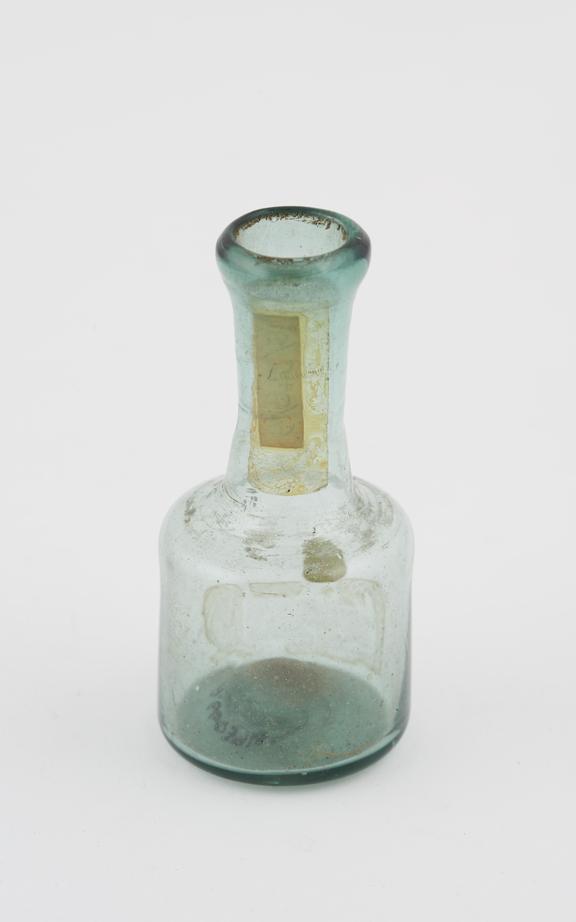 Glass bottle | Science Museum Group Collection