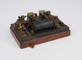 G.P.O. E.M. switch (Regn.1050) | Science Museum Group Collection