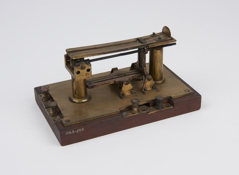 Small hand-driven morse tape transmitter | Science Museum Group Collection