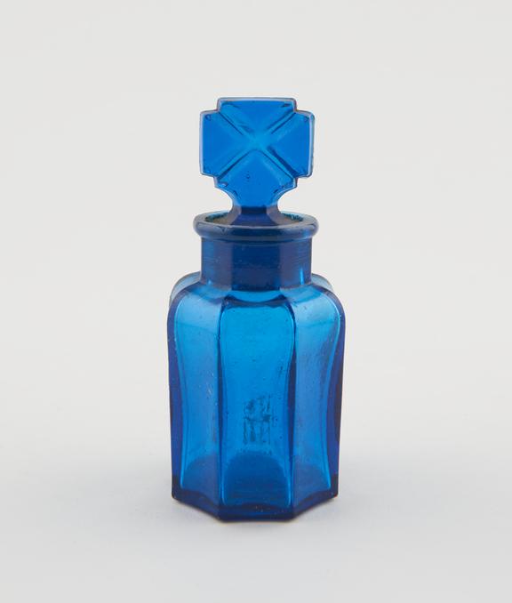 Glass bottle | Science Museum Group Collection