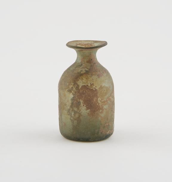 Pale green glass bottle | Science Museum Group Collection