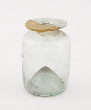 Green glass bottle | Science Museum Group Collection