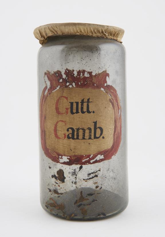 Drug jar, labelled "Gutt Gamb" (Gamboge) | Science Museum Group Collection