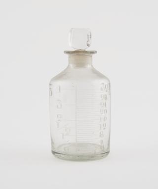 Glass bottle, graduated, English, 1851-1920 | Science Museum Group ...