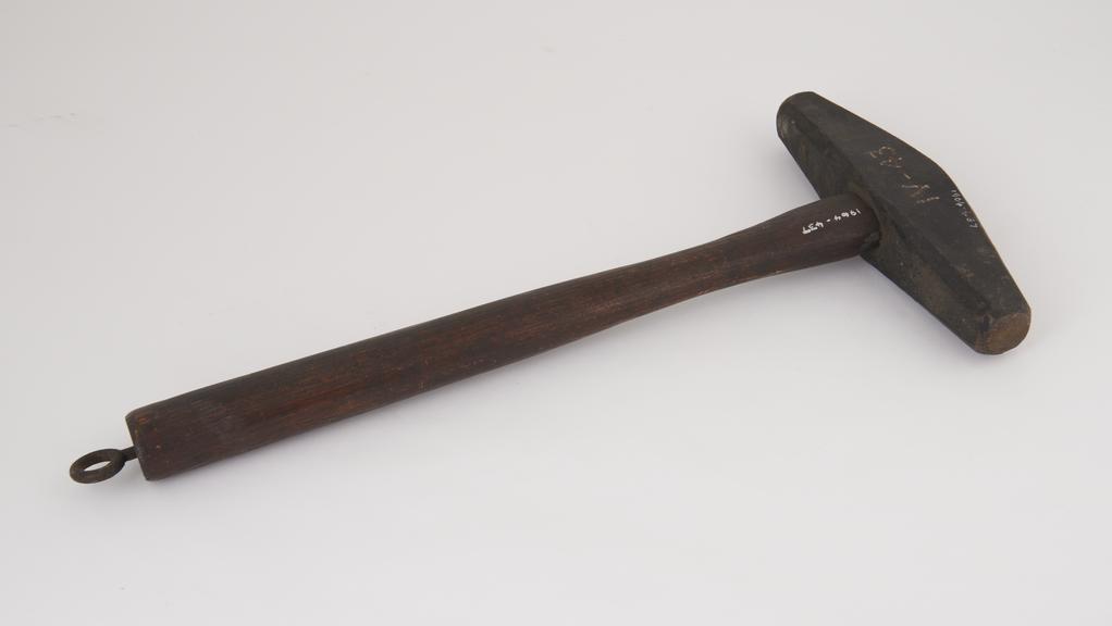 Iron hammer mkd. IV-43 | Science Museum Group Collection