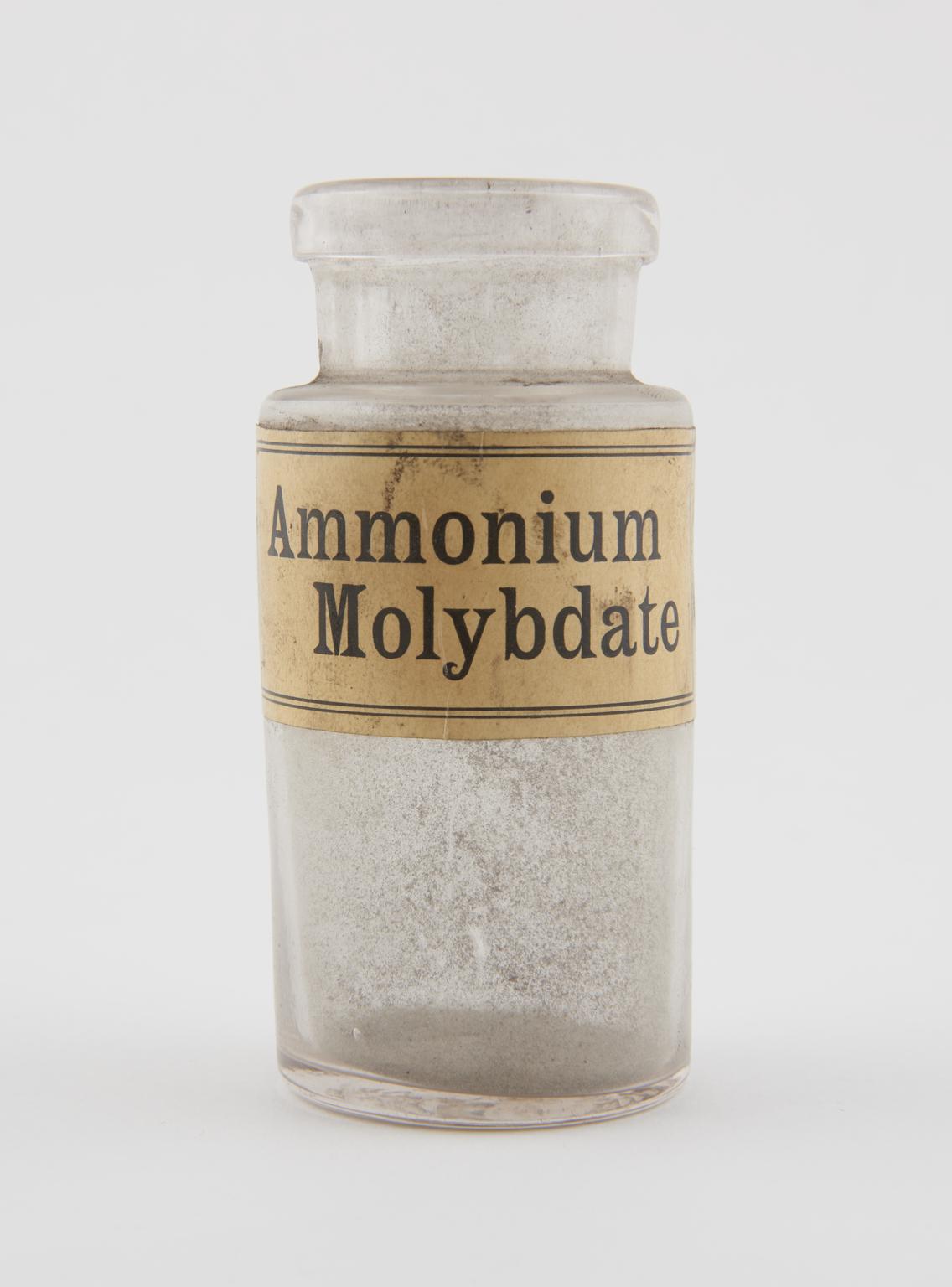 Clear glass shop round for ammonium molybdate powder | Science Museum ...