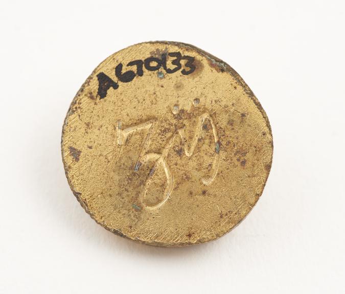 Roughly circular brass 2 dram weight | Science Museum Group Collection